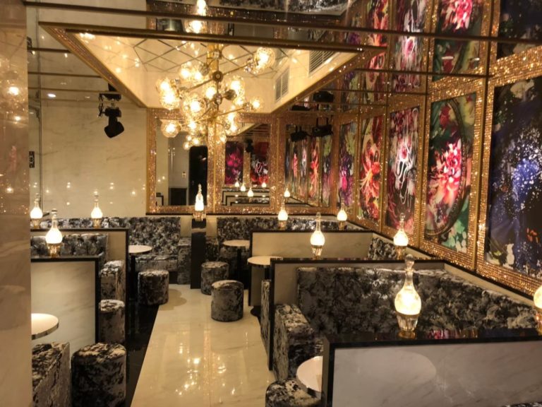 CLUB ALL WHITE/歌舞伎町・東京 The VintageHouse | ザ・ヴィンテージハウス